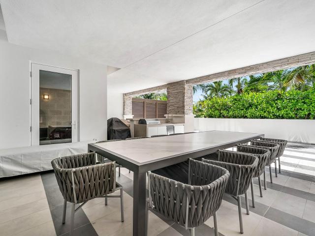 220 SE Mizner Boulevard, 205, Boca Raton, FL