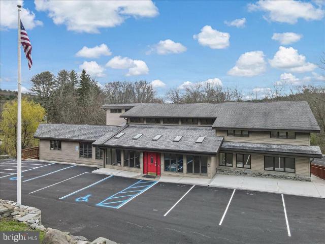 220 Silver Lake Road NW