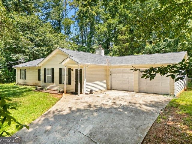 220 Splitwood Ln, Fairburn, GA 30213