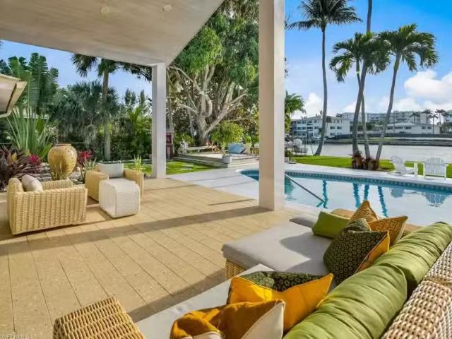 220 Springline Dr, Naples, FL 34102 MLS 224062743