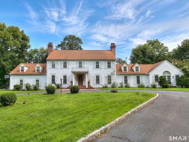 220 Stonewall Ln, Fairfield, CT 06824
