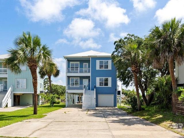 220 Sunrise Dr, Gulf Shores, AL 36542