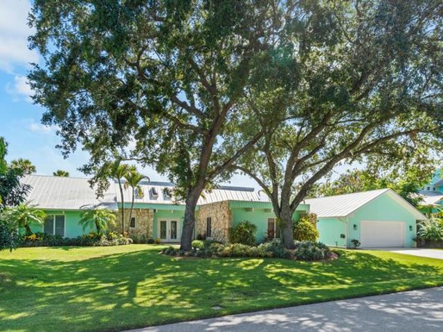 220 SW Willow Lake Trl, Stuart, FL 34997