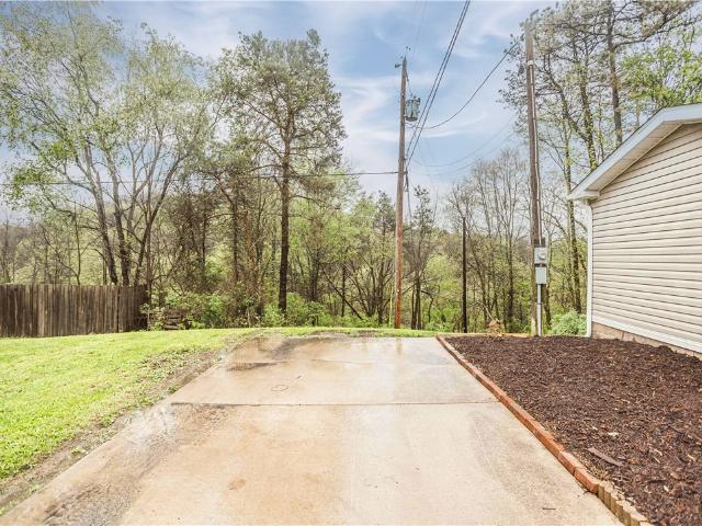 220 Polo Dr