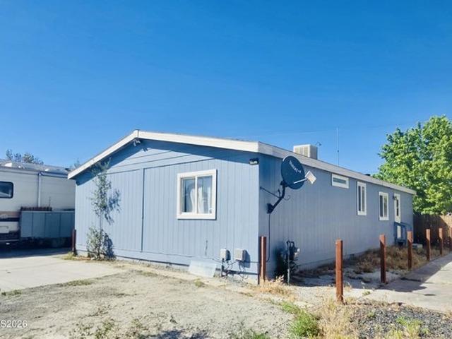 220 Parkland Way, Fernley, NV 89408