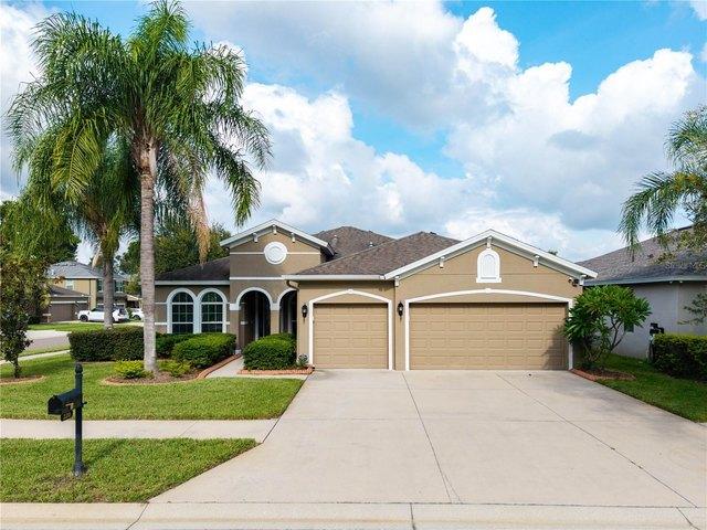 220 Parsons Woods Dr, Seffner, FL 33584