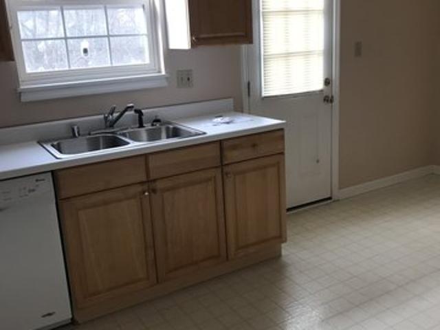 220 Pepperhill Dr Apt 1, London, KY 40741