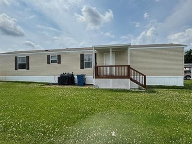 220 Pheasant Ln, Grand Blanc, MI 48439