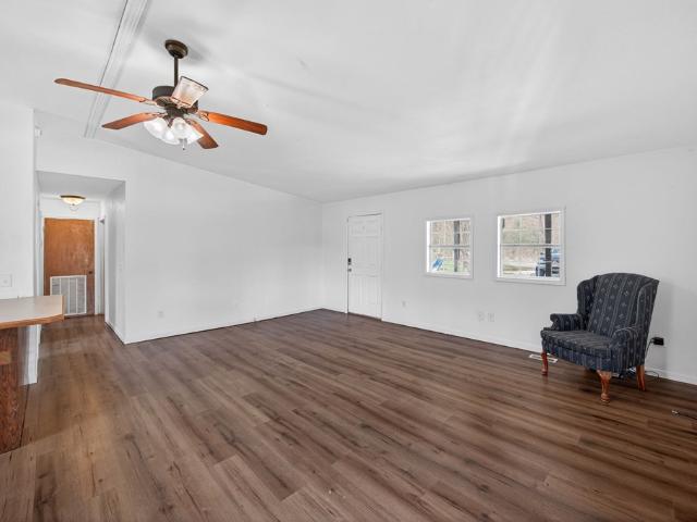 220 Pierce Ln