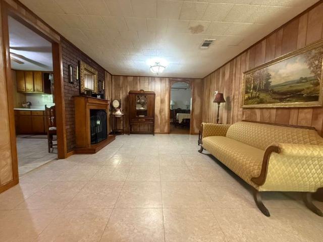 220 Presley Dr