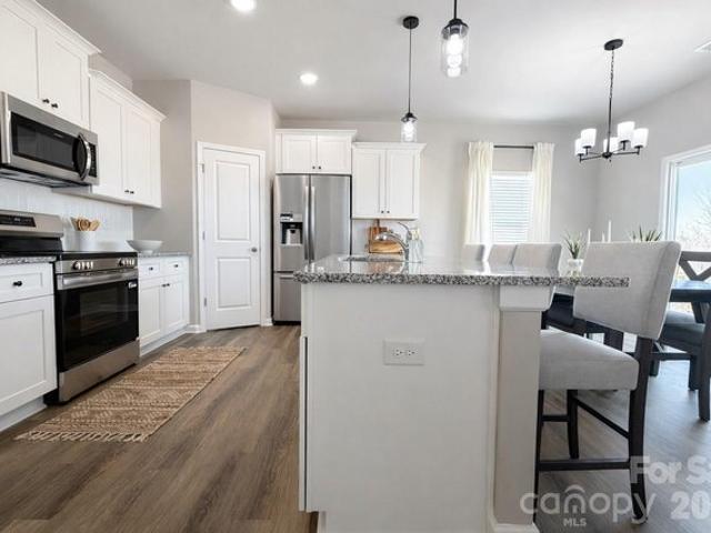 220 Roxanna Ct, Shelby, NC 28152