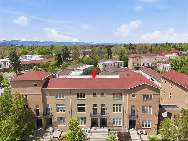 220 Roslyn Street # 706