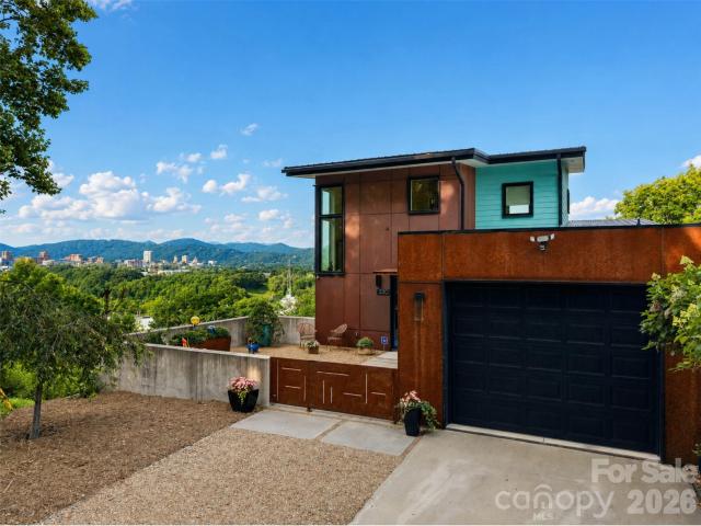 220 Riverview Drive