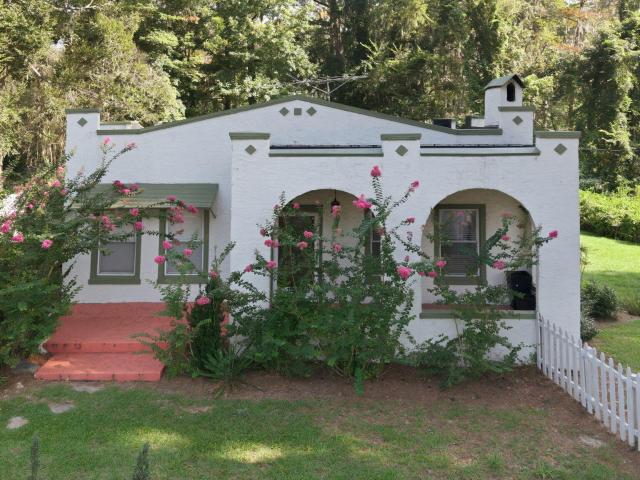 220 River Road