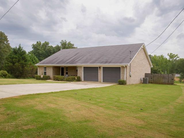 220 Riverhaven Dr