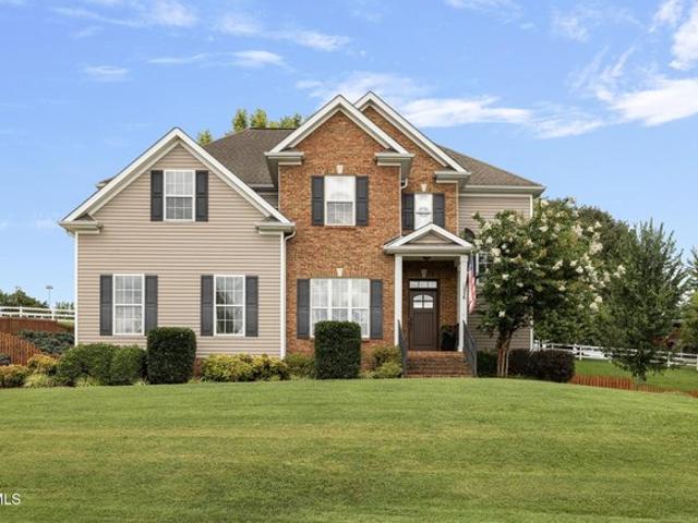 220 Ridgeview Meadows Dr, Johnson City, TN 37615