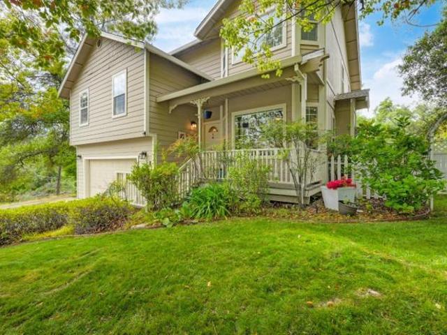 220 Russell Rd, Auburn, CA 95603