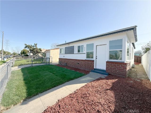 220 W 98th St, Los Angeles, CA 90003 | MLS #IG26100