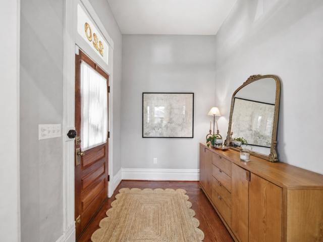 220 W 10th Street