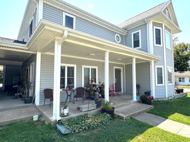 220 W Chestnut Street