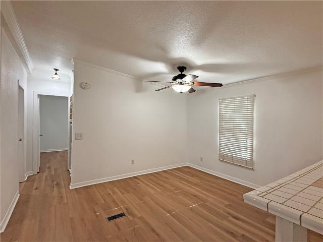 220 W Linden Street