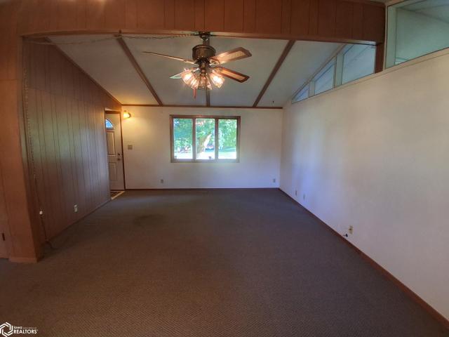 220 W Main St