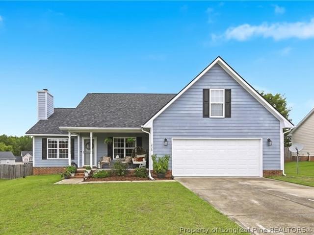 220 Walden Green Dr, Raeford, NC 28376