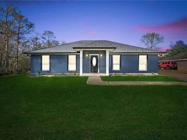 220 Warwick St, Laplace, LA 70068