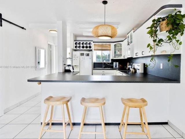 220 Washington Ave #5C, Miami Beach, FL 33139