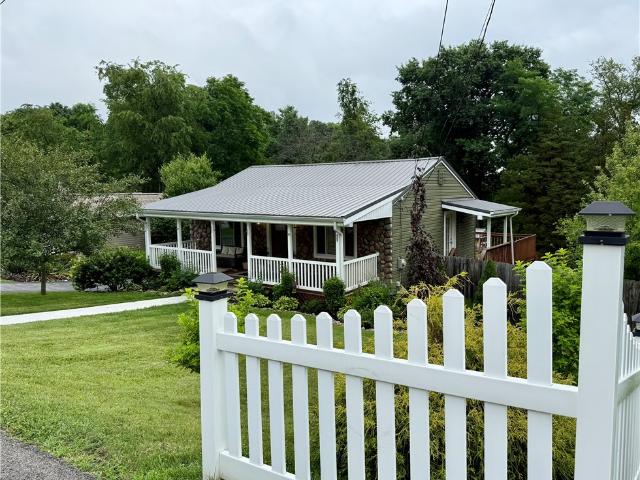 220 Widmer Ave