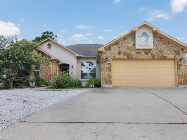 220 Tahitian Dr, Bastrop, TX 78602