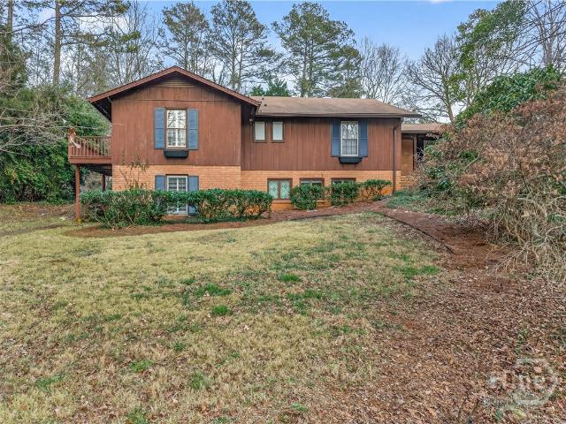 220 Tanglewood Drive