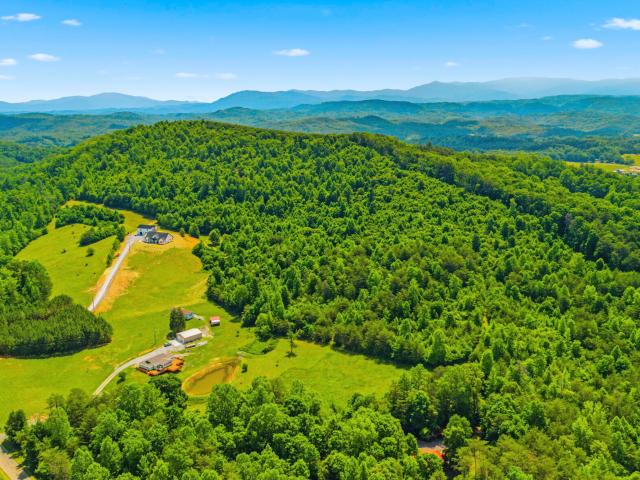 220 Three Point Rd