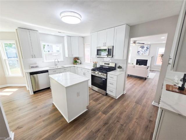 220 Upland DR