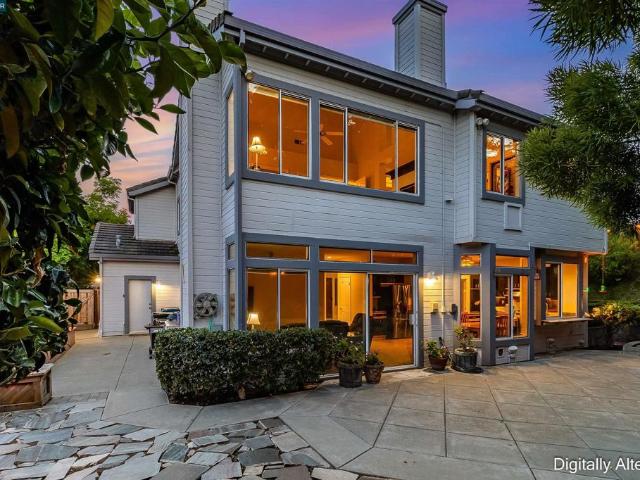 220 Valley Glen Ln