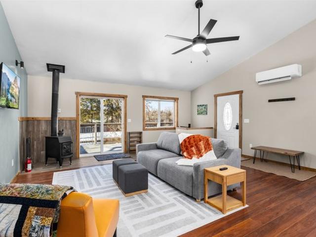 220 Zimmerman Rd, Kalispell, MT 59901
