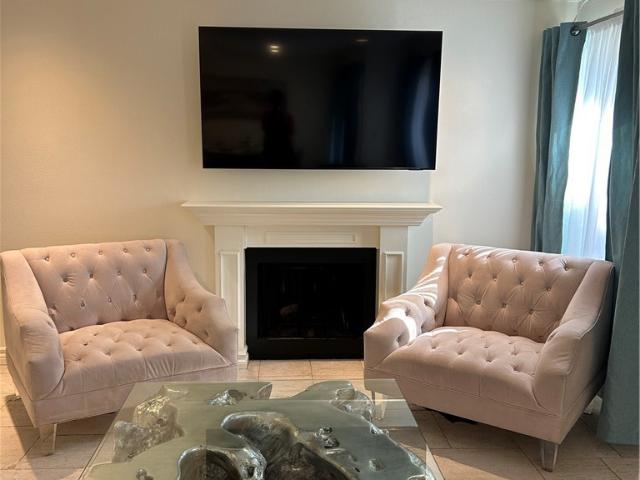 22141 Burbank Blvd, Unit 1
