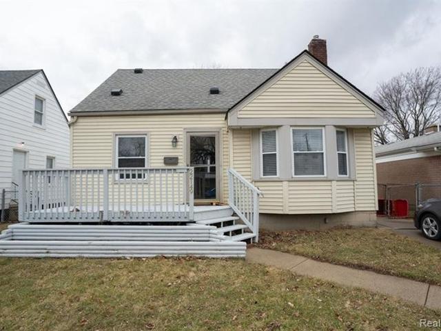 22149 David Ave, Eastpointe, MI 48021