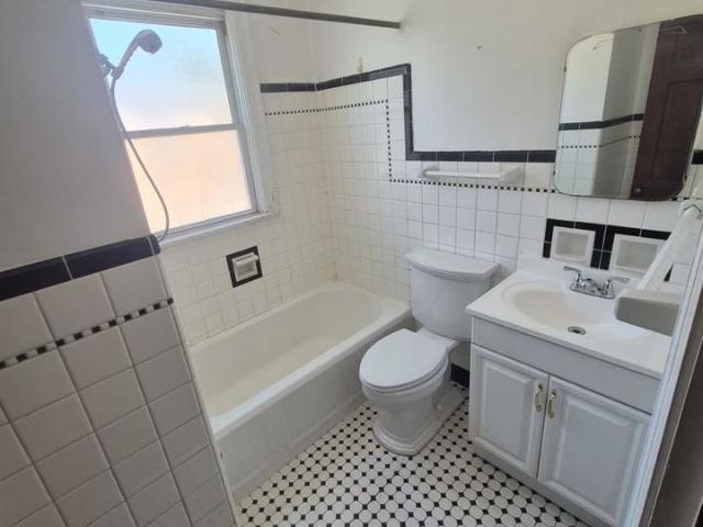 2214 Memorial Pkwy 1 Bedroom Apartment for Rent at 2214 Memorial Pkwy, Fort Thomas, KY 41075