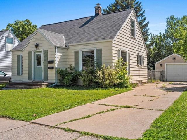 2214 N Division St, Appleton, WI 54911