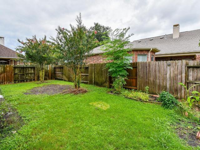 2214 Ascot Lane