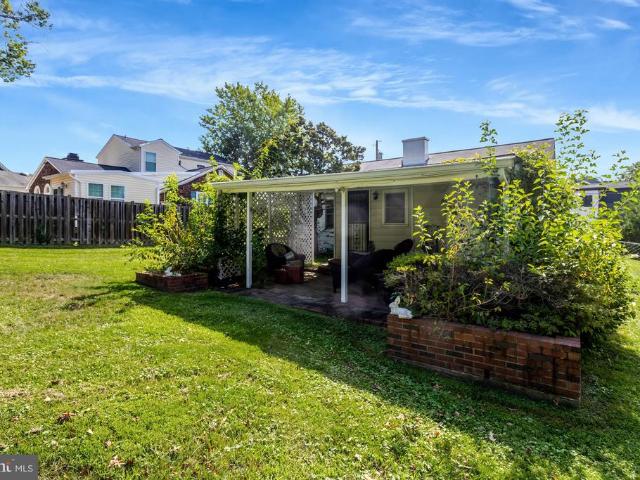 2214 Boxwood Drive