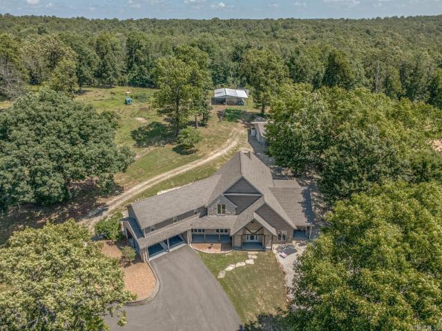 2214 E Diamond Lake
