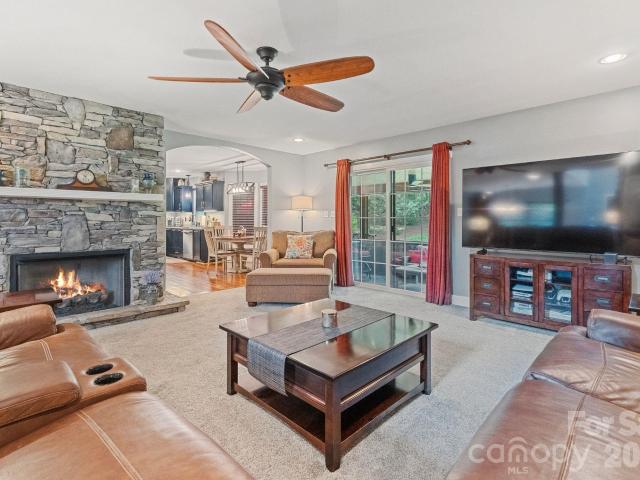 2214 Flanagan Drive