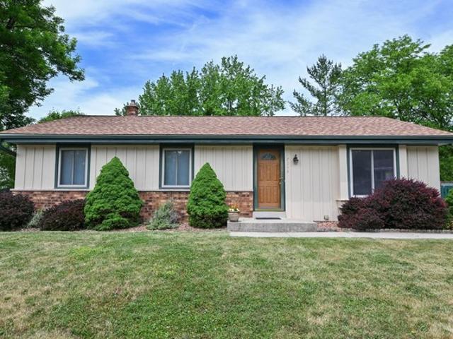 2214 Hughes Ln, Waukesha, WI 53188