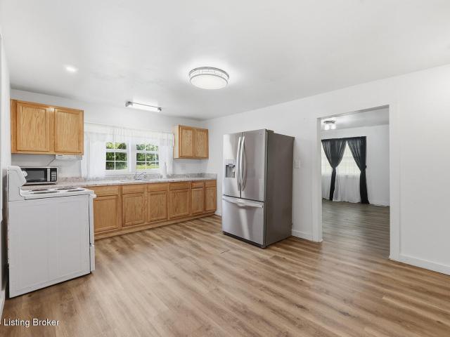 2214 Harrodsburg Rd
