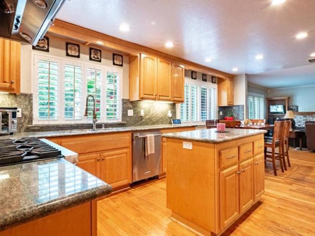 2214 Peyton CT