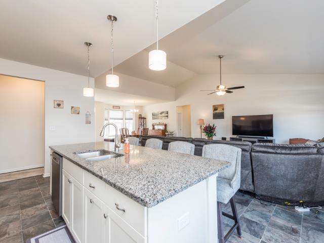 2214 Truman Trail