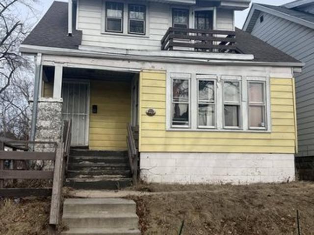 2214 W Auer Ave, Milwaukee, WI 53206