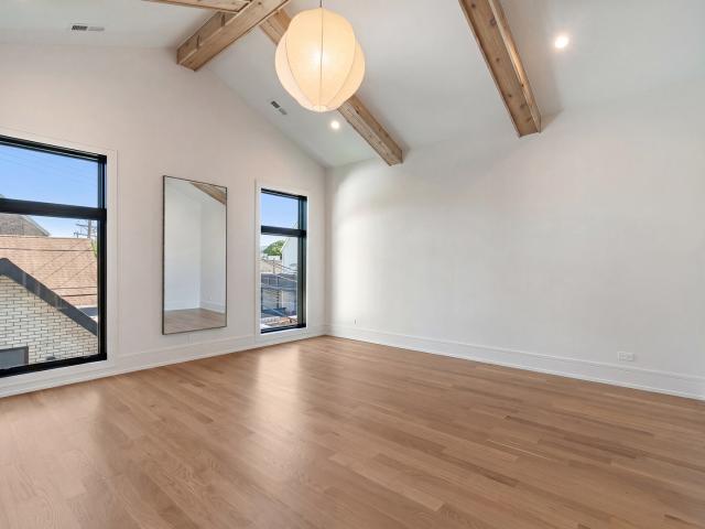 2214 W Oakdale Ave, Chicago, IL 60618 | MLS #12685